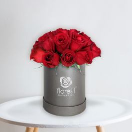 Flores1 ® | Florerias CDMX 18 rosas rojas en caja, Ciudad de México y ...